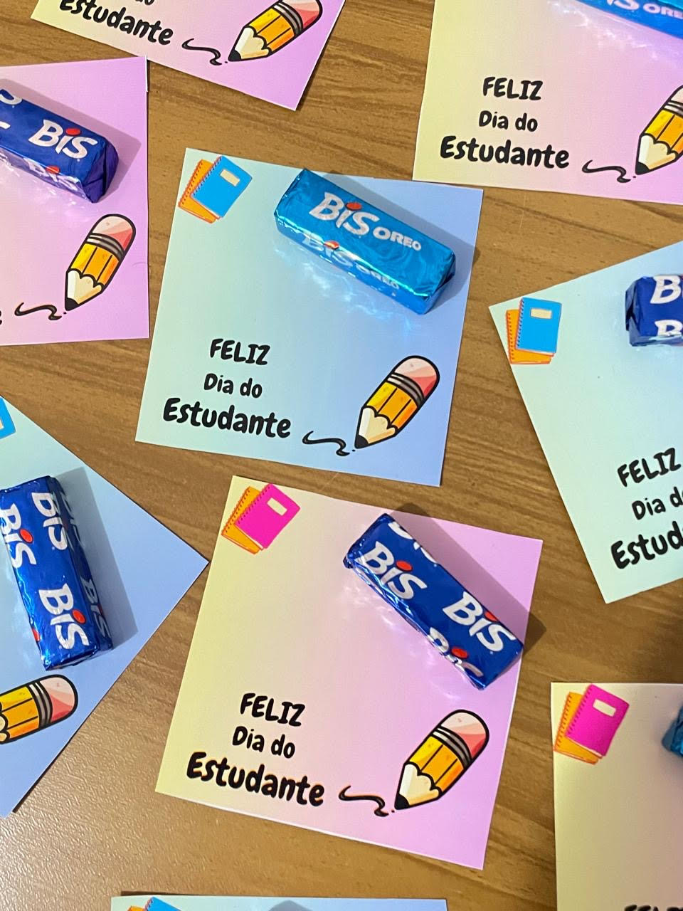 Cartão Dia do Estudante – Educativa e Criativa: Materiais Pedagógicos ...
